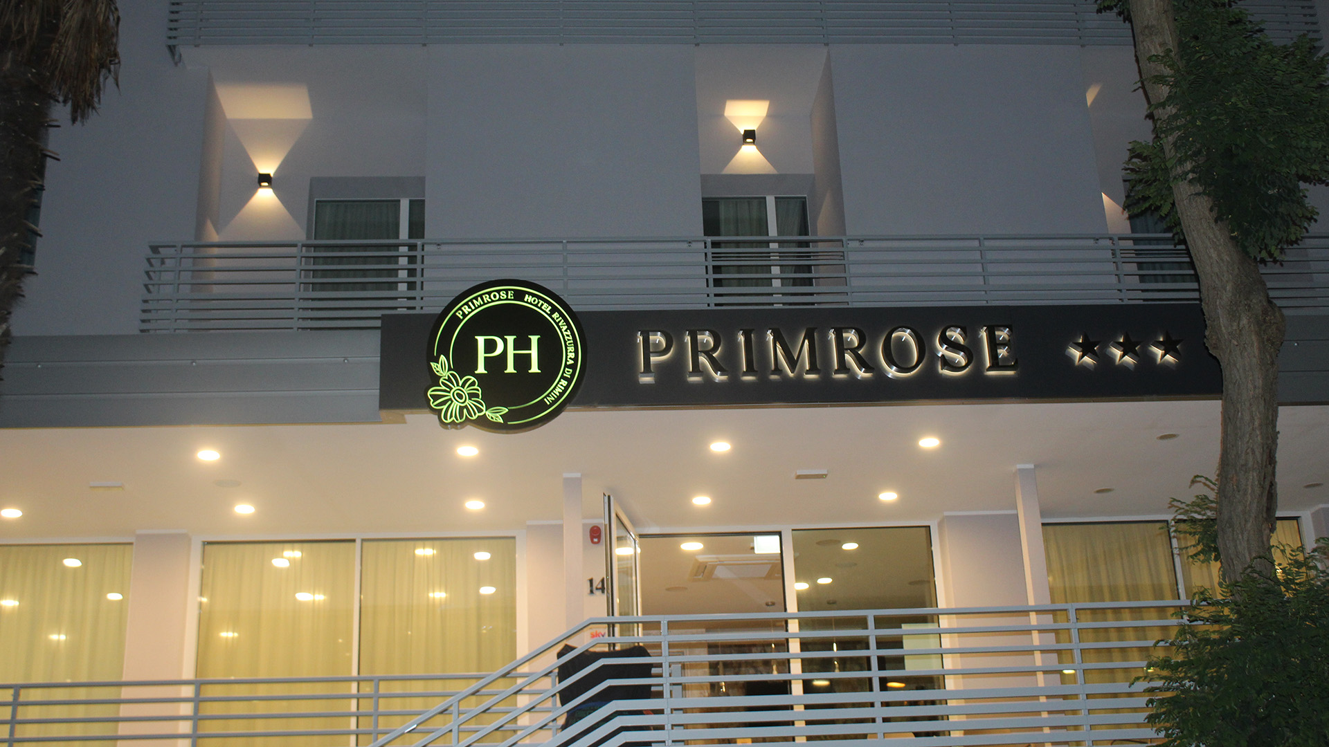 Chi siamo Residence Hotel 3 Stelle Superior Rivazzurra - Primrose Hotel